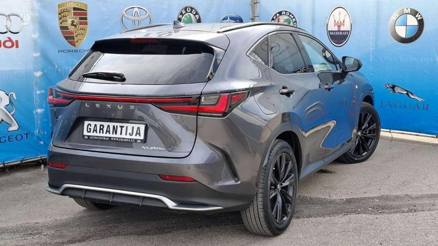 Серый Лексус NX 450h 2023 в Шяуляй, объемом двигателя 2.49 л и пробегом 107 тыс. км за 45900 €, фото 4 на AUTOMOTO.COM.LV