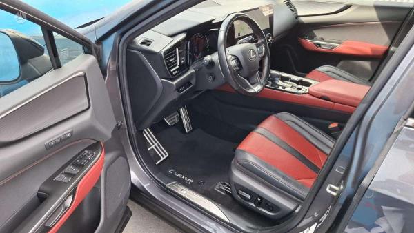 Серый Лексус NX 450h 2023 в Шяуляй, объемом двигателя 2.49 л и пробегом 107 тыс. км за 45900 €, фото 5 на AUTOMOTO.COM.LV