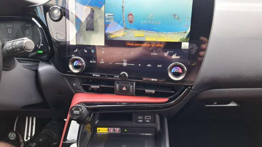 Серый Лексус NX 450h 2023 в Шяуляй, объемом двигателя 2.49 л и пробегом 107 тыс. км за 45900 €, фото 29 на AUTOMOTO.COM.LV