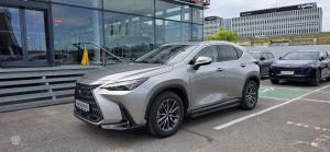 Серый Лексус NX 450h 2023 в Вильнюс, объемом двигателя 2.49 л и пробегом 72 тыс. км за 43850 €, фото 3 на AUTOMOTO.COM.LV