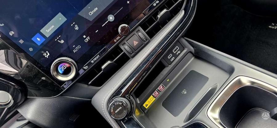 Серый Лексус NX 450h 2023 в Вильнюс, объемом двигателя 2.49 л и пробегом 72 тыс. км за 43850 €, фото 17 на AUTOMOTO.COM.LV