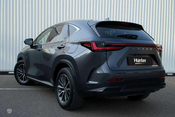 Pelēks Lexus NX 450h 2023 Viļņa, ar dzinēja tilpumu 2.49 L un nobraukumu 61 tūkst. km par 43500 €, foto 5 vietnē AUTOMOTO.COM.LV