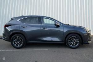 Серый Лексус NX 450h 2023 в Вильнюс, объемом двигателя 2.49 л и пробегом 61 тыс. км за 43500 €, фото 7 на AUTOMOTO.COM.LV