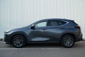 Серый Лексус NX 450h 2023 в Вильнюс, объемом двигателя 2.49 л и пробегом 61 тыс. км за 43500 €, фото 8 на AUTOMOTO.COM.LV