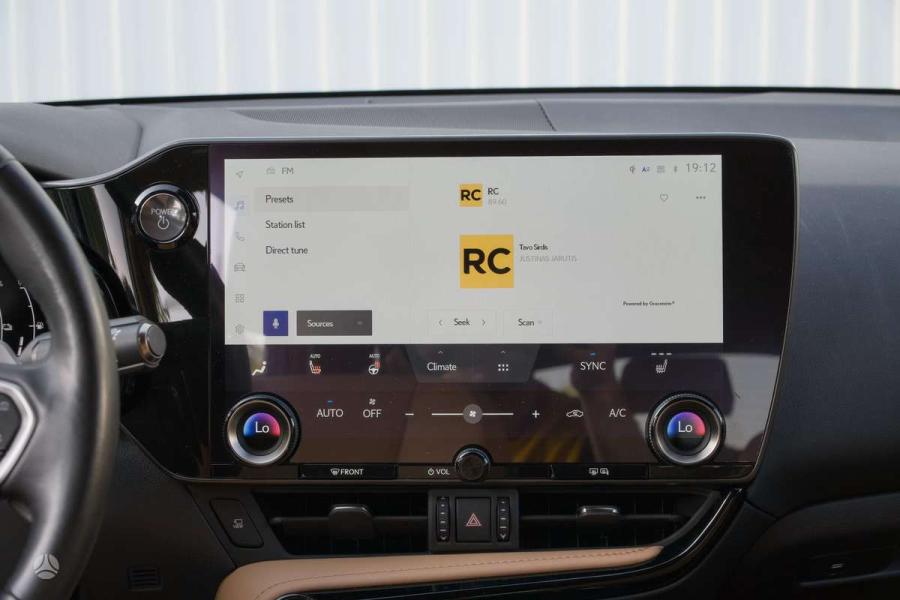 Серый Лексус NX 450h 2023 в Вильнюс, объемом двигателя 2.49 л и пробегом 61 тыс. км за 43500 €, фото 19 на AUTOMOTO.COM.LV