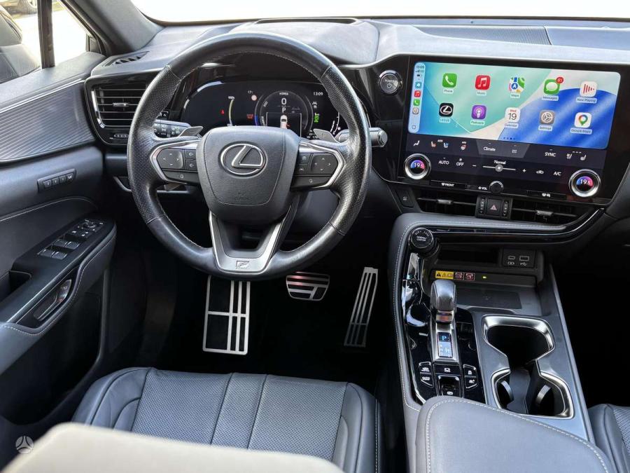 Grey Lexus NX 450h 2023 in Vilnius, with an engine capacity of 2.49 L and mileage of 92 thousand km for 49900 €, photo 9 on AUTOMOTO.COM.LV