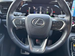 Grey Lexus NX 450h 2023 in Vilnius, with an engine capacity of 2.49 L and mileage of 92 thousand km for 49900 €, photo 15 on AUTOMOTO.COM.LV