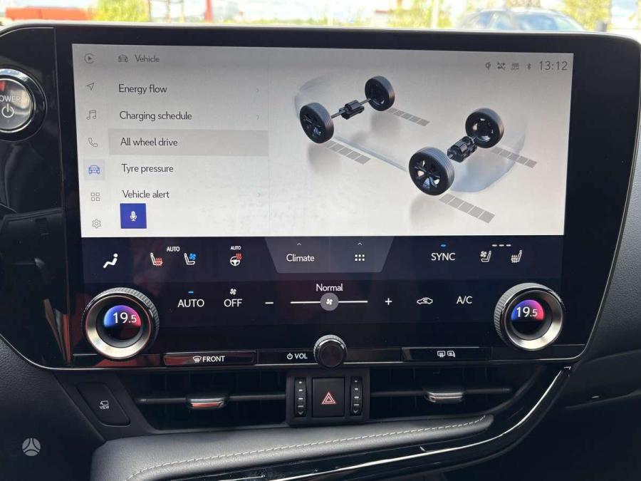 Grey Lexus NX 450h 2023 in Vilnius, with an engine capacity of 2.49 L and mileage of 92 thousand km for 49900 €, photo 19 on AUTOMOTO.COM.LV