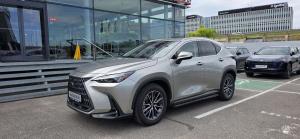 Серый Лексус NX 450h 2023 в Вильнюс, объемом двигателя 2.50 л и пробегом 72 тыс. км за 43360 €, фото 3 на AUTOMOTO.COM.LV