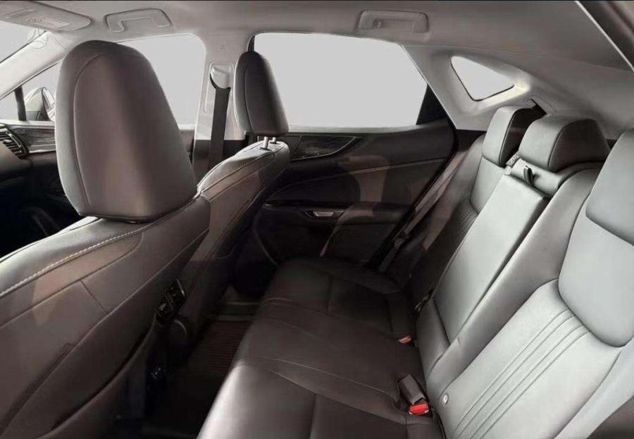 Pelēks Lexus NX 450h 2023 Viļņa, ar dzinēja tilpumu 2.49 L un nobraukumu 66 tūkst. km par 44500 €, foto 8 vietnē AUTOMOTO.COM.LV