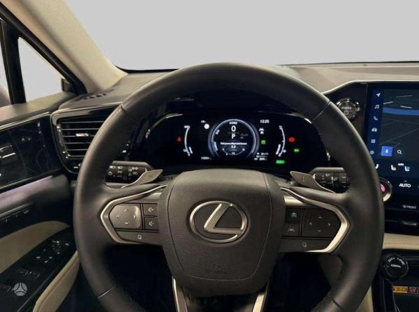 Grey Lexus NX 450h 2025 in Vilnius, with an engine capacity of 2.49 L and mileage of 14 thousand km for 58500 €, photo 9 on AUTOMOTO.COM.LV