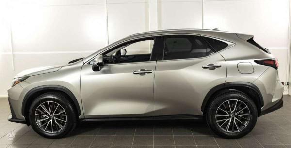 Серый Лексус NX 450h 2025 в Вильнюс, объемом двигателя 2.49 л и пробегом 38 тыс. км за 52000 €, фото 2 на AUTOMOTO.COM.LV