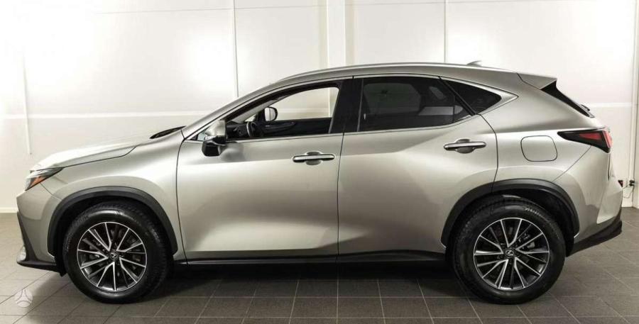 Grey Lexus NX 450h 2025 in Vilnius, with an engine capacity of 2.49 L and mileage of 38 thousand km for 52000 €, photo 3 on AUTOMOTO.COM.LV
