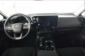 Серый Лексус NX 450h 2025 в Вильнюс, объемом двигателя 2.49 л и пробегом 8 тыс. км за 59900 €, фото 5 на AUTOMOTO.COM.LV