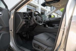 Grey Lexus NX 450h 2025 in Vilnius, with an engine capacity of 2.49 L and mileage of 20 thousand km for 58800 €, photo 5 on AUTOMOTO.COM.LV