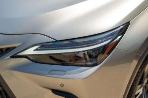 Grey Lexus NX 450h 2025 in Vilnius, with an engine capacity of 2.49 L and mileage of 20 thousand km for 58800 €, photo 12 on AUTOMOTO.COM.LV