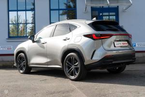 Pelēks Lexus NX 450h 2025 Viļņa, ar dzinēja tilpumu 2.49 L un nobraukumu 11 tūkst. km par 59500 €, foto 10 vietnē AUTOMOTO.COM.LV