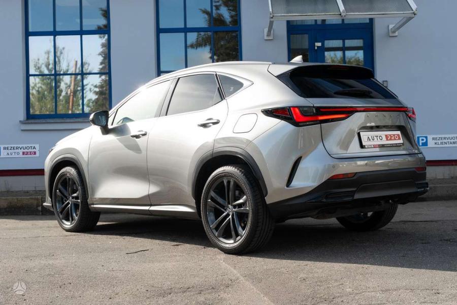 Pelēks Lexus NX 450h 2025 Viļņa, ar dzinēja tilpumu 2.49 L un nobraukumu 11 tūkst. km par 59500 €, foto 10 vietnē AUTOMOTO.COM.LV