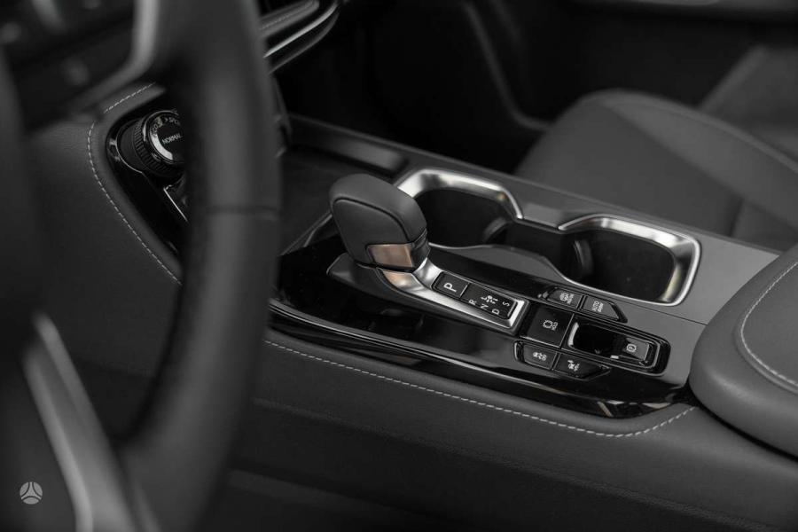 Pelēks Lexus NX 450h 2025 Viļņa, ar dzinēja tilpumu 2.49 L un nobraukumu 11 tūkst. km par 59500 €, foto 20 vietnē AUTOMOTO.COM.LV
