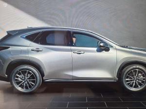 Grey Lexus NX 450h 2026 in Vilnius, with an engine capacity of 0.00 L and mileage of 0 thousand km for 59900 €, photo 6 on AUTOMOTO.COM.LV
