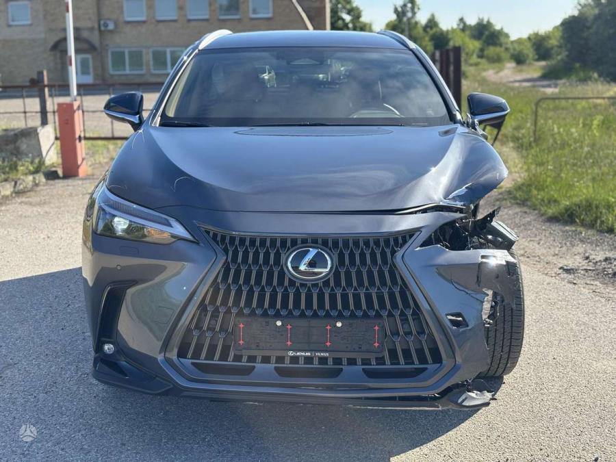 Pelēks Lexus NX 450h 2026 Utena, ar dzinēja tilpumu 0.00 L un nobraukumu 2 tūkst. km par 31200 €, foto 3 vietnē AUTOMOTO.COM.LV