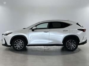 Белый Лексус NX 450h 2022 в Вильнюс, объемом двигателя 2.49 л и пробегом 81 тыс. км за 43900 €, фото 4 на AUTOMOTO.COM.LV