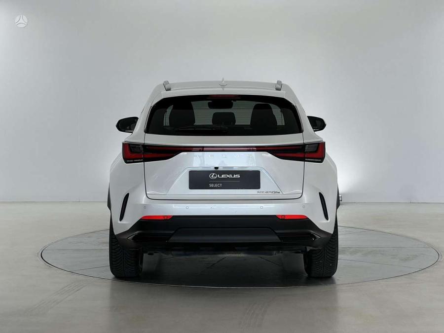 Белый Лексус NX 450h 2022 в Вильнюс, объемом двигателя 2.49 л и пробегом 81 тыс. км за 43900 €, фото 5 на AUTOMOTO.COM.LV