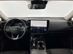 Белый Лексус NX 450h 2022 в Вильнюс, объемом двигателя 2.49 л и пробегом 81 тыс. км за 43900 €, фото 9 на AUTOMOTO.COM.LV