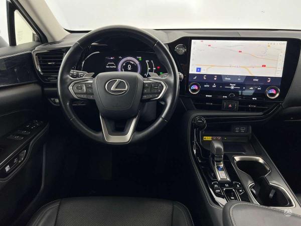 Белый Лексус NX 450h 2022 в Вильнюс, объемом двигателя 2.49 л и пробегом 81 тыс. км за 43900 €, фото 9 на AUTOMOTO.COM.LV