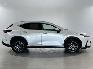 Белый Лексус NX 450h 2022 в Вильнюс, объемом двигателя 2.49 л и пробегом 81 тыс. км за 43900 €, фото 17 на AUTOMOTO.COM.LV