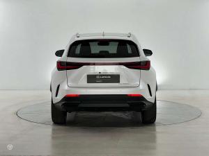 Белый Лексус NX 450h 2022 в Вильнюс, объемом двигателя 2.49 л и пробегом 156 тыс. км за 48900 €, фото 5 на AUTOMOTO.COM.LV
