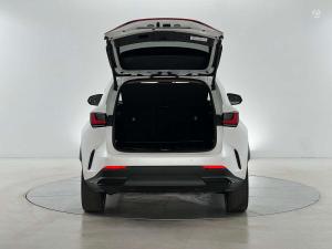 Белый Лексус NX 450h 2022 в Вильнюс, объемом двигателя 2.49 л и пробегом 156 тыс. км за 48900 €, фото 11 на AUTOMOTO.COM.LV