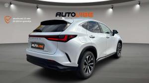 White Lexus NX 450h 2022 in Vilnius, with an engine capacity of 2.49 L and mileage of 29 thousand km for 47190 €, photo 5 on AUTOMOTO.COM.LV