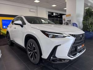 White Lexus NX 450h 2022 in Vilnius, with an engine capacity of 2.49 L and mileage of 29 thousand km for 47190 €, photo 8 on AUTOMOTO.COM.LV