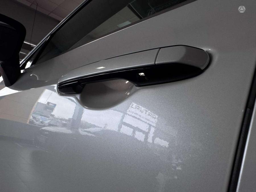 White Lexus NX 450h 2022 in Vilnius, with an engine capacity of 2.49 L and mileage of 29 thousand km for 47190 €, photo 41 on AUTOMOTO.COM.LV