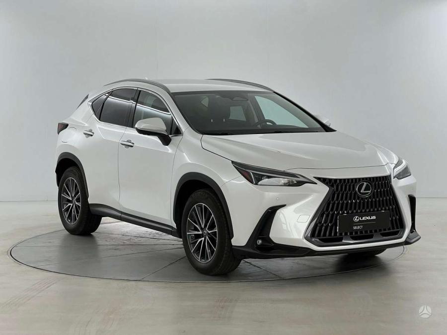 White Lexus NX 450h 2022 in Vilnius, with an engine capacity of 2.49 L and mileage of 89 thousand km for 47900 €, photo 19 on AUTOMOTO.COM.LV