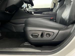 White Lexus NX 450h 2022 in Vilnius, with an engine capacity of 2.49 L and mileage of 89 thousand km for 47900 €, photo 26 on AUTOMOTO.COM.LV