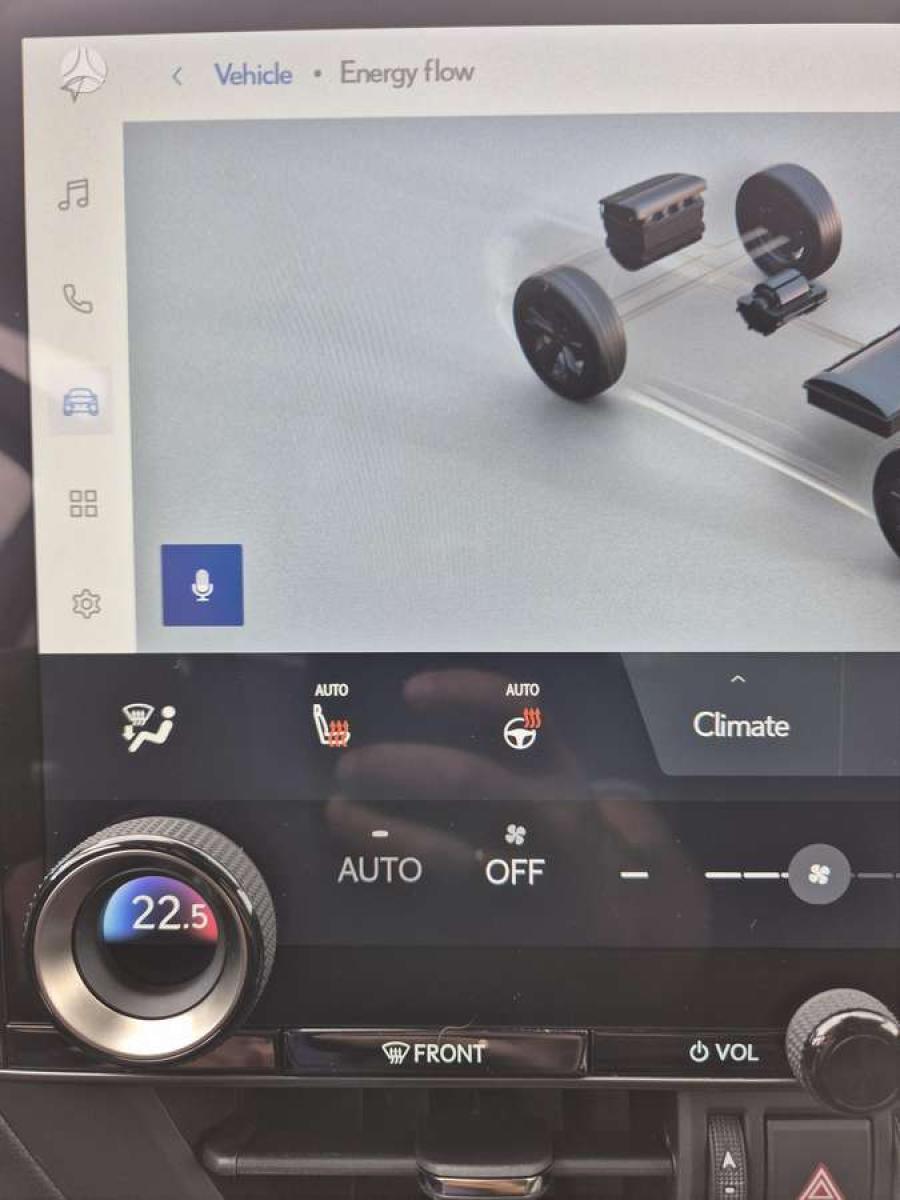 White Lexus NX 450h 2022 in Panevezys, with an engine capacity of 2.49 L and mileage of 60 thousand km for 43490 €, photo 23 on AUTOMOTO.COM.LV