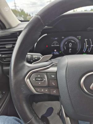 White Lexus NX 450h 2022 in Panevezys, with an engine capacity of 2.49 L and mileage of 60 thousand km for 43490 €, photo 25 on AUTOMOTO.COM.LV