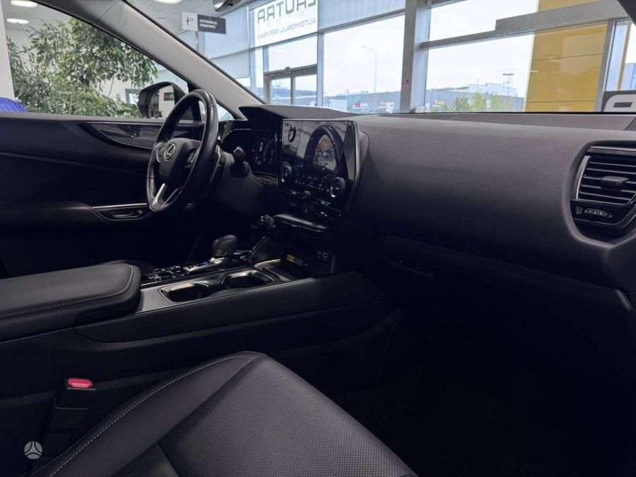 Balts Lexus NX 450h 2022 Viļņa, ar dzinēja tilpumu 2.49 L un nobraukumu 29 tūkst. km par 47190 €, foto 18 vietnē AUTOMOTO.COM.LV