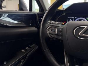 Balts Lexus NX 450h 2022 Viļņa, ar dzinēja tilpumu 2.49 L un nobraukumu 29 tūkst. km par 47190 €, foto 31 vietnē AUTOMOTO.COM.LV