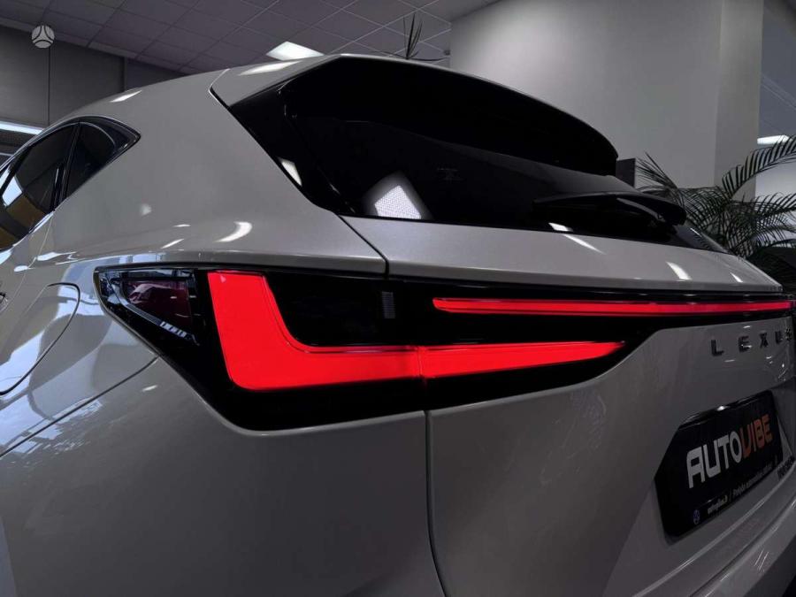 Balts Lexus NX 450h 2022 Viļņa, ar dzinēja tilpumu 2.49 L un nobraukumu 29 tūkst. km par 47190 €, foto 36 vietnē AUTOMOTO.COM.LV