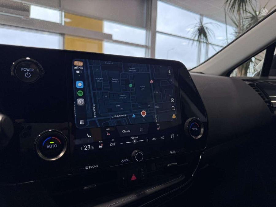 White Lexus NX 450h 2022 in Vilnius, with an engine capacity of 2.49 L and mileage of 29 thousand km for 46111 €, photo 25 on AUTOMOTO.COM.LV