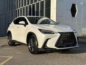 White Lexus NX 450h 2023 in Vilnius, with an engine capacity of 2.50 L and mileage of 29 thousand km for 49499 €, photo 3 on AUTOMOTO.COM.LV