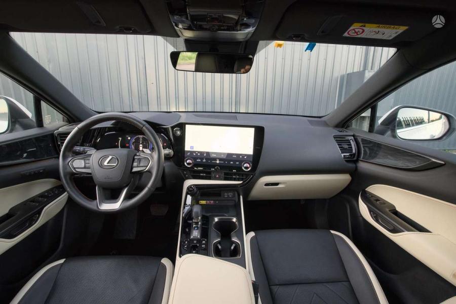 White Lexus NX 450h 2023 in Vilnius, with an engine capacity of 2.49 L and mileage of 15 thousand km for 49900 €, photo 13 on AUTOMOTO.COM.LV