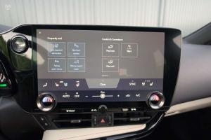 White Lexus NX 450h 2023 in Vilnius, with an engine capacity of 2.49 L and mileage of 15 thousand km for 49900 €, photo 26 on AUTOMOTO.COM.LV