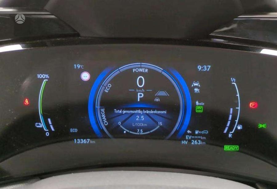 White Lexus NX 450h 2023 in Vilnius, with an engine capacity of 2.49 L and mileage of 13 thousand km for 54000 €, photo 9 on AUTOMOTO.COM.LV