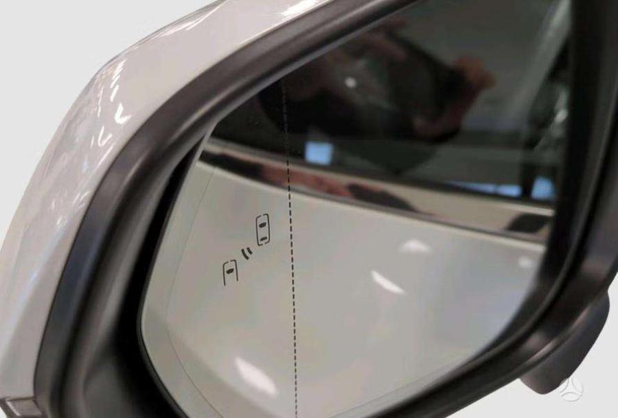 White Lexus NX 450h 2023 in Vilnius, with an engine capacity of 2.49 L and mileage of 13 thousand km for 54000 €, photo 13 on AUTOMOTO.COM.LV