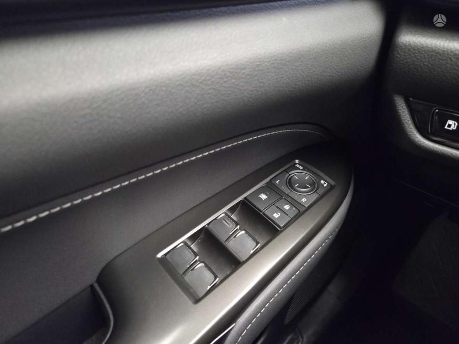 White Lexus NX 450h 2023 in Kaunas, with an engine capacity of 2.49 L and mileage of 30 thousand km for 48900 €, photo 15 on AUTOMOTO.COM.LV