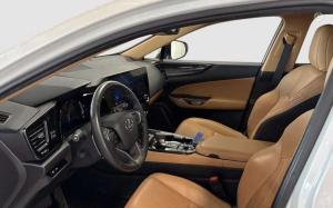 Белый Лексус NX 450h 2023 в Вильнюс, объемом двигателя 2.50 л и пробегом 71 тыс. км за 46000 €, фото 6 на AUTOMOTO.COM.LV